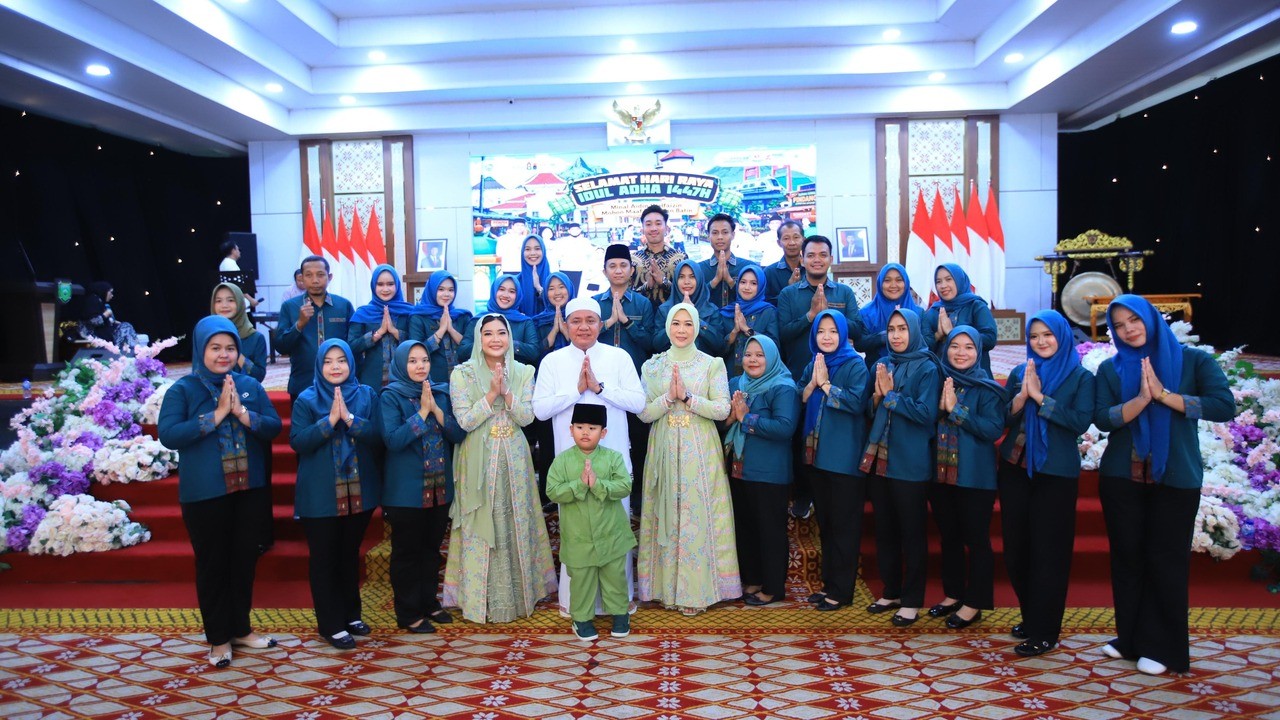 Gubernur Herman Deru Ciptakan Suasana Hangat dan Akrab dalam Open House ...