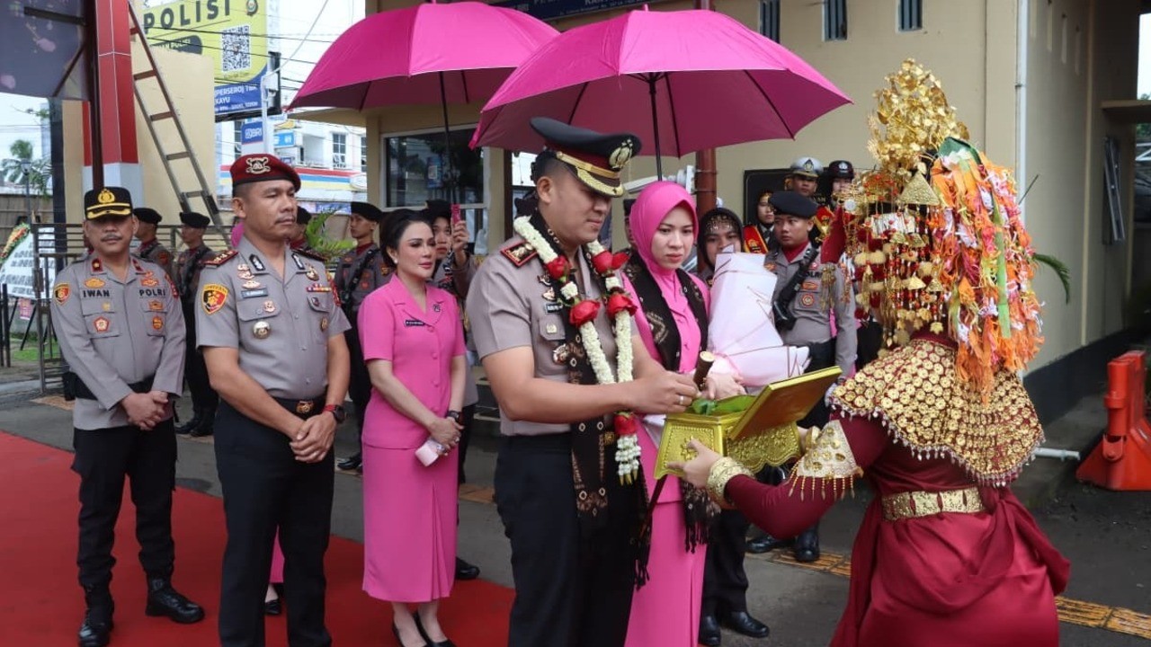 Polres Muba Sambutan Kapolres Muba yang Baru, Ini Harapan AKBP Ruri ...